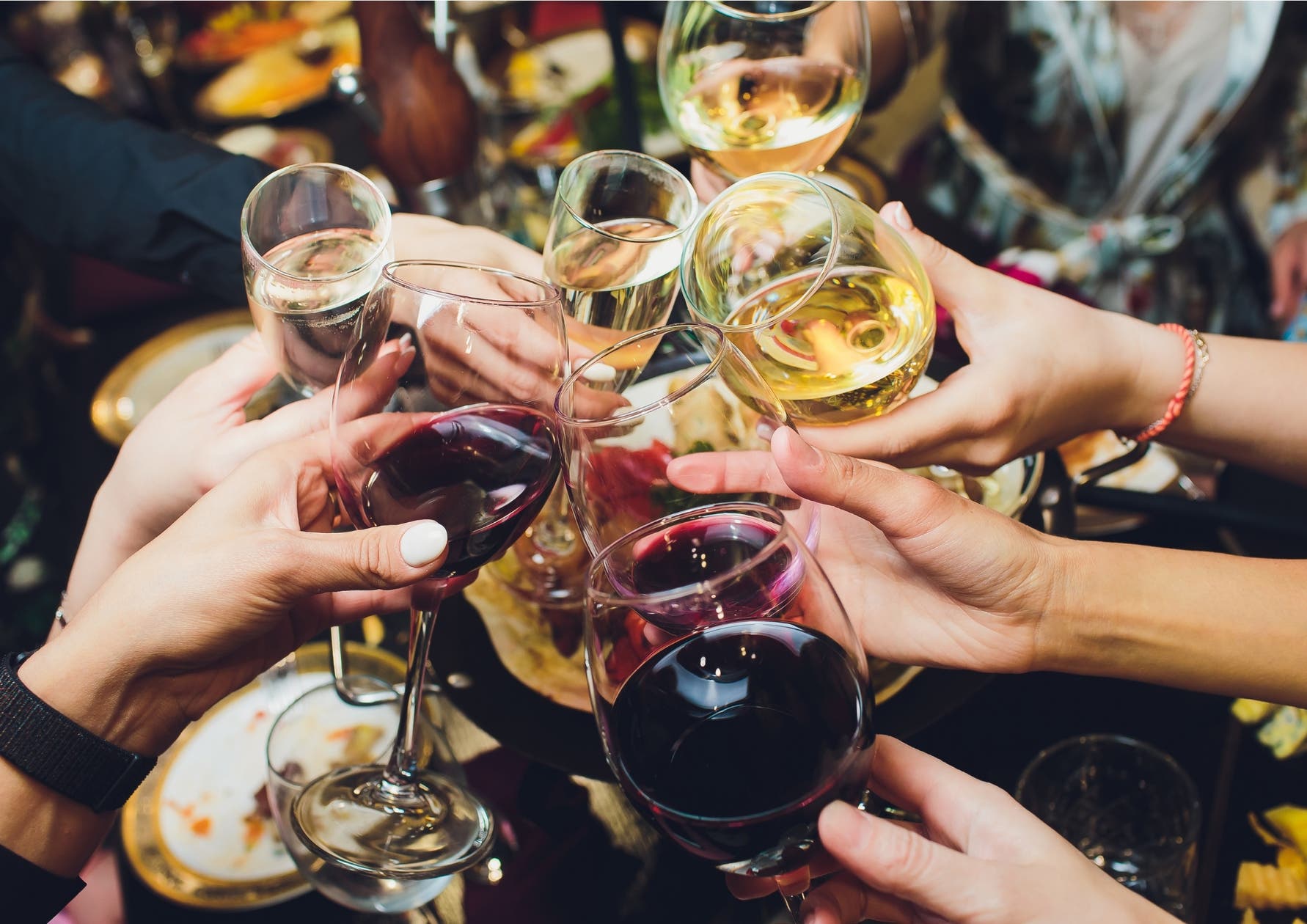 BAR完全貸切/セルフ飲み放題880円/カラオケ・ダーツ無料/結婚式２次会/誕生日会/Bar TK 心斎橋の写真10