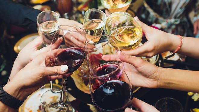 BAR完全貸切/セルフ飲み放題880円/カラオケ・ダーツ無料/結婚式2次会/誕生日会/Bar TK 心斎橋の写真10