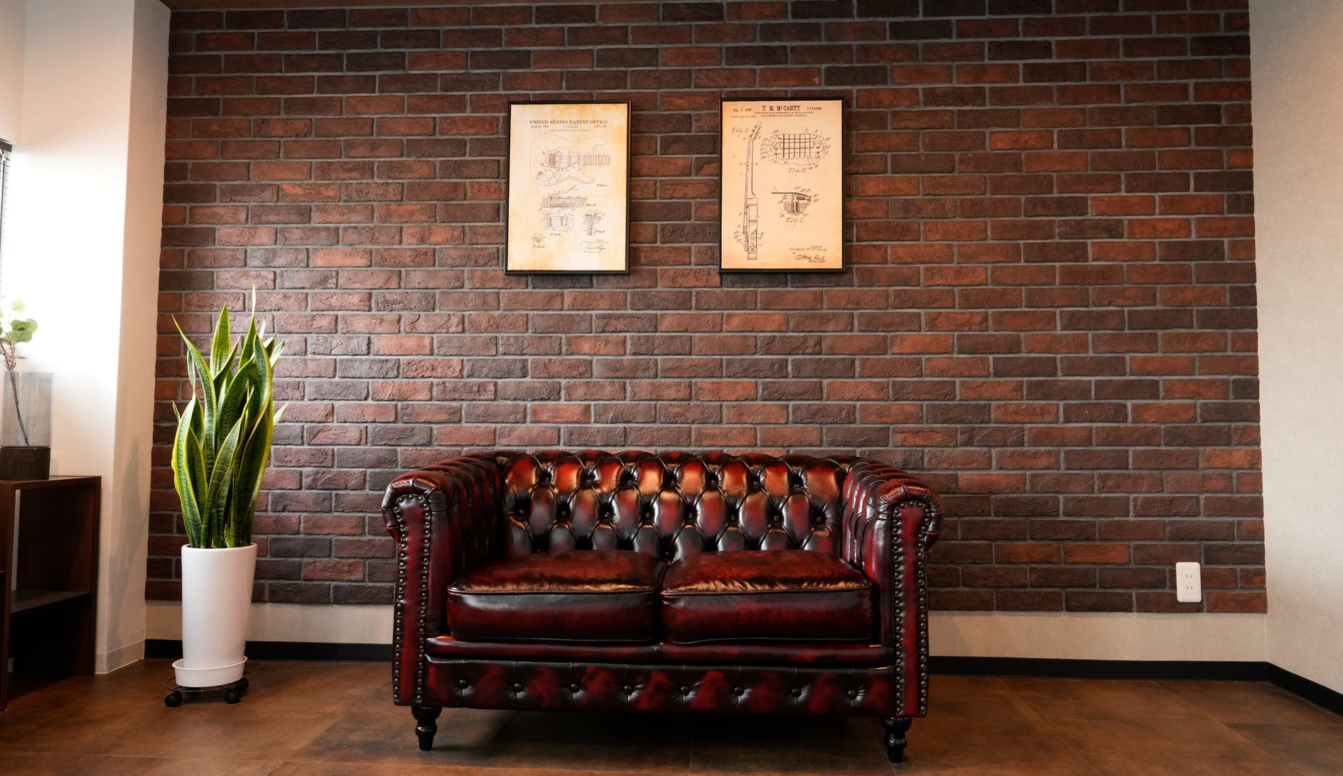 プロ用機材無料貸出、神戸駅から徒歩5分、天井4ｍ広々 3面白ホリ スタジオ 撮影スタジオ レンタルスタジオの写真9