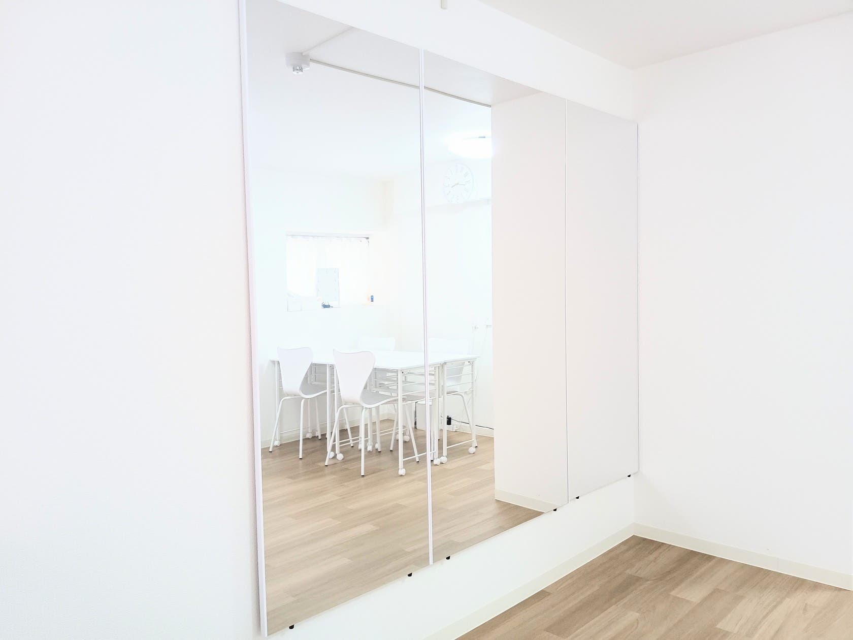 マッサージベッド2台｜メイク・サロン講習・練習・同時施術・マッサージ・パーソナルカラー診断の写真6