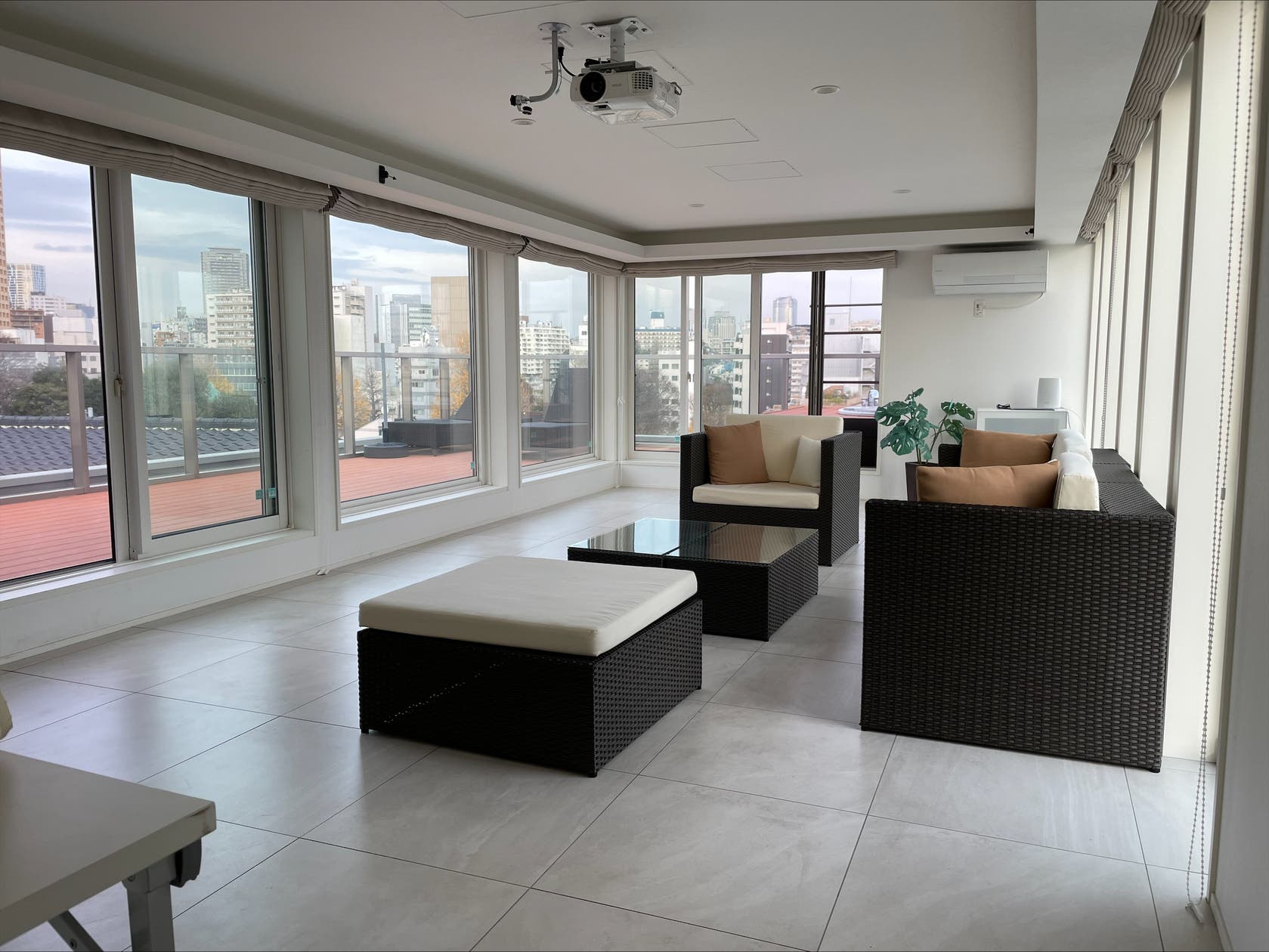 【絶景テラス】中目黒駅8分！ウッドテラスとジャグジーがあるスタジオ（ロケ撮影/小規模セミナーやレッスン）の写真7