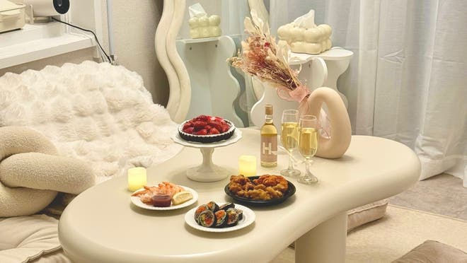 大宮徒歩5分🎉最大10名👭24H利用可🕐自然光✨大画面プロジェクターで映画鑑賞/デート/打ち上げ/女子会/韓国スタジオの写真3