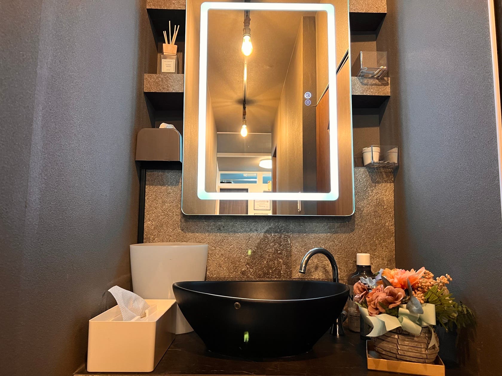 【パーソナルジムSTYLE】JR・阪神元町駅徒歩1分以内/高級空間でトレーニング/アメニティ充実の写真12