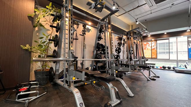 【パーソナルジムSTYLE】JR・阪神元町駅徒歩1分以内/高級空間でトレーニング/アメニティ充実の写真1