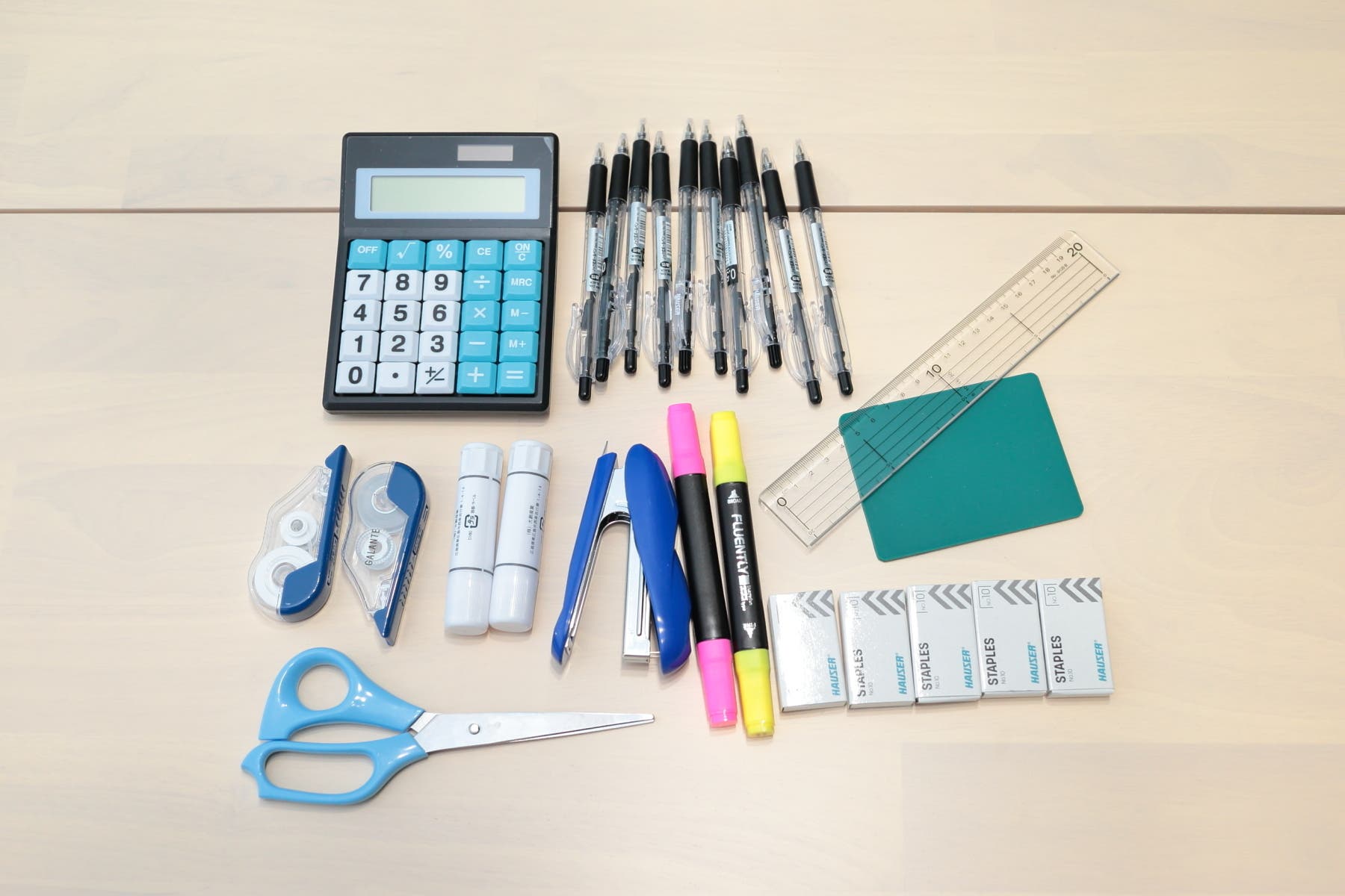 JR神戸5分，西元町30秒/最大12名/リングライト/教室・テレワークに最適の写真5