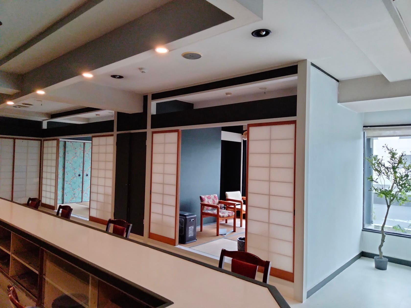 【カウンターシート、キツキ住吉浜】リモートワーク、勉強、読書、自習スペースに利用できます。ゆったりとした駐車場あります。の写真7