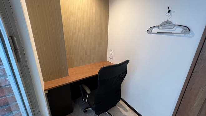 【¥440/30分!新宿駅から1分】モニター・フリードリンク付き2名個室(個室19)※予約時間前は入室不可の写真2