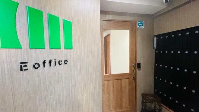 【¥770/30分!新宿駅から1分】モニター・フリードリンク付き4名会議室(Room B)※予約時間前は入室不可の写真8