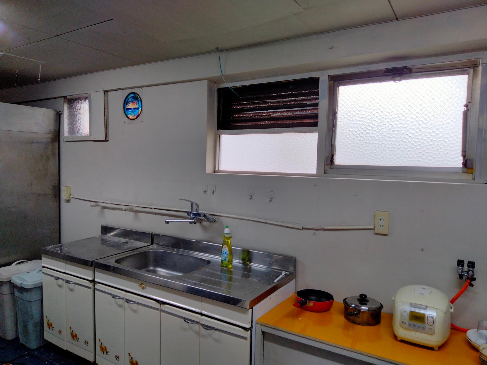 【ミニサテライト、キツキ住吉浜】Web面接、テレワーク、気軽な女子会にも。ホテルのゆったり駐車場、使えます。の写真5