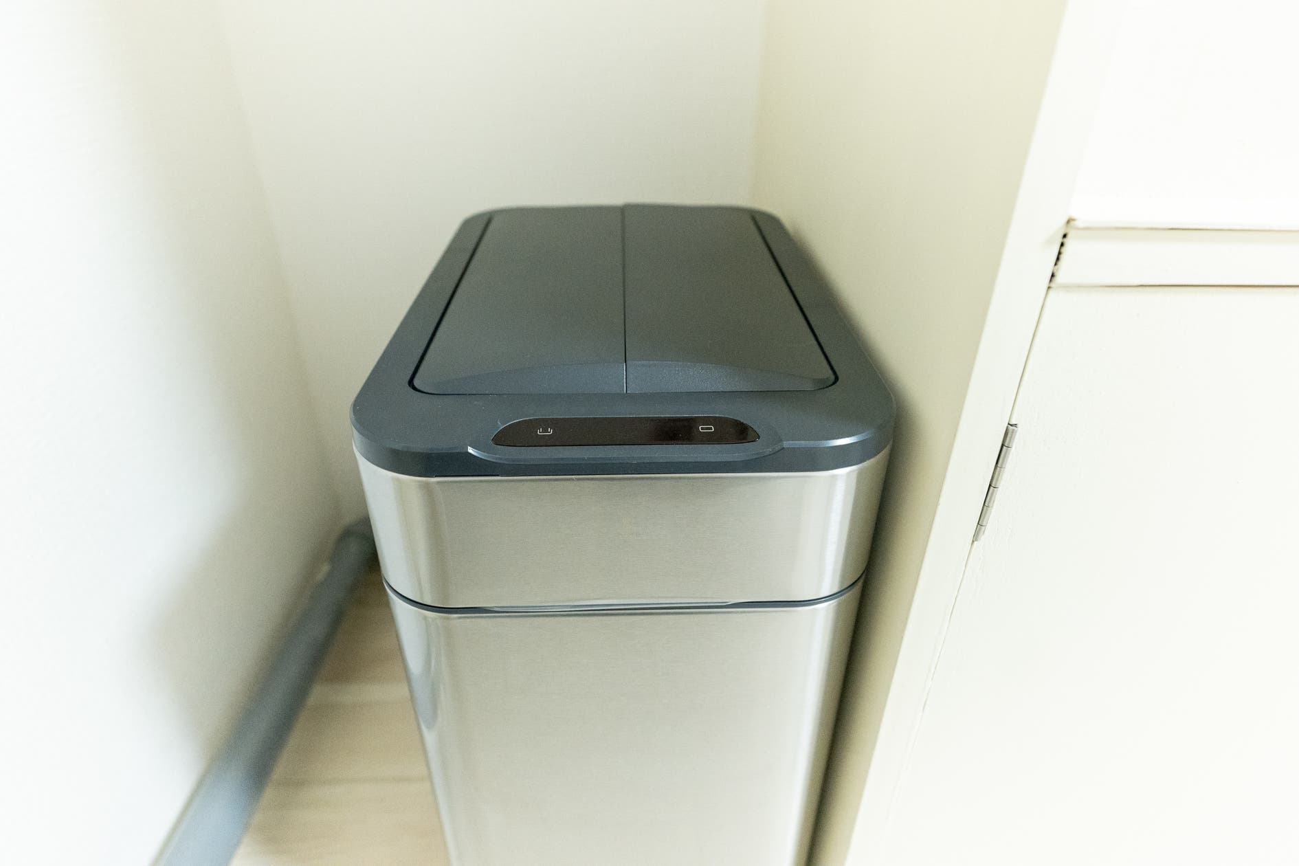 【池袋駅南口3分】8席、光回線高速WiFi、モニター・ホワイトボード完備☆1日1回スタッフ完全清掃の会議室の写真21