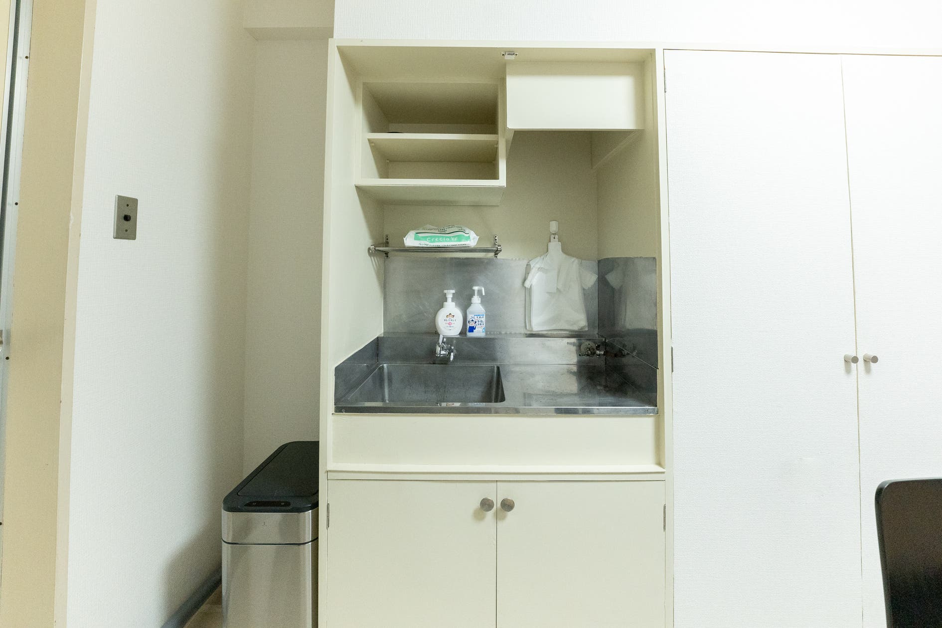 【池袋駅南口3分】8席、光回線高速WiFi、モニター・ホワイトボード完備☆1日1回スタッフ完全清掃の会議室の写真23