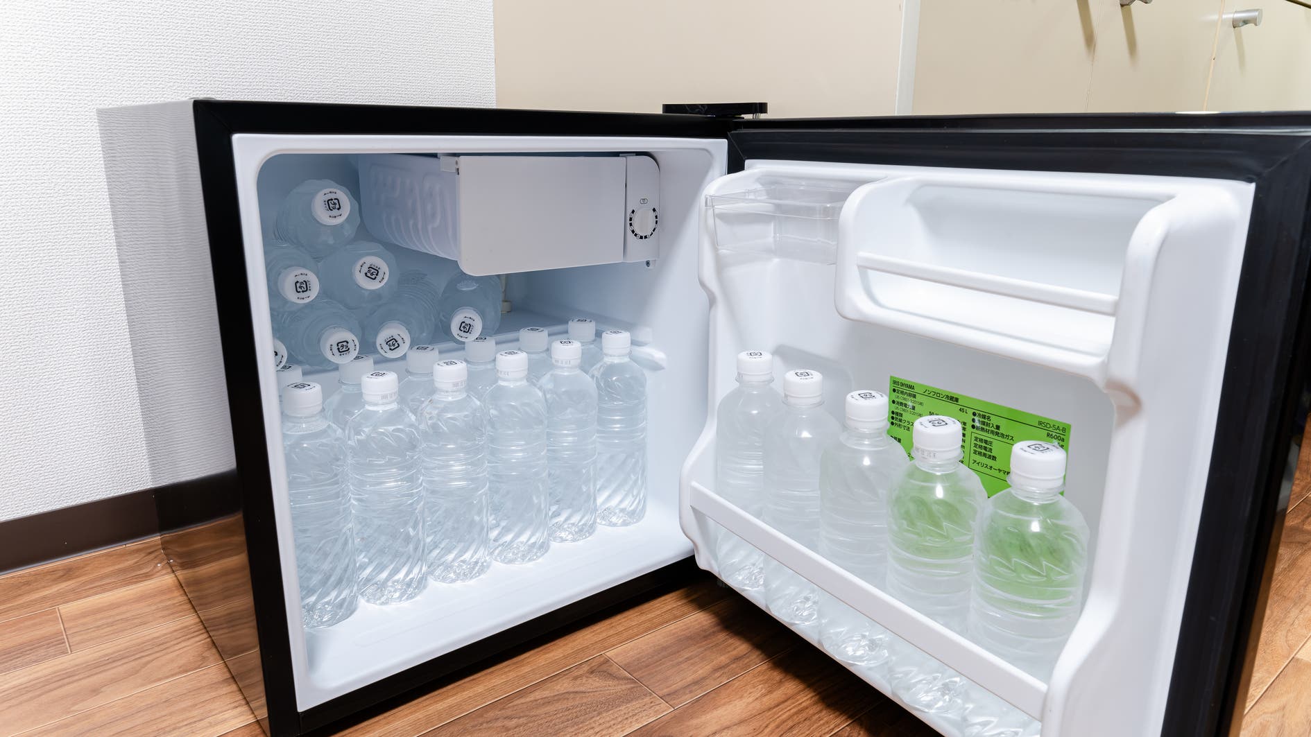 【池袋駅5分】8席、光回線高速WiFi、モニター・ホワイトボード完備☆1日1回スタッフ完全清掃の会議室の写真14