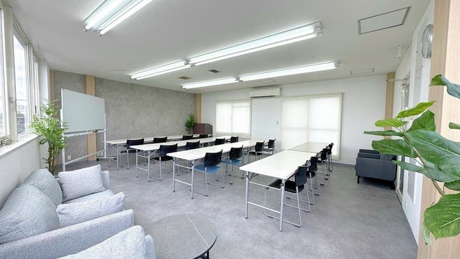 最大40名ぐらいまでご利用可能です!研修・セミナー・会議・商談などでご利用いただけます!駐車場最大3台有!(無料)の写真11