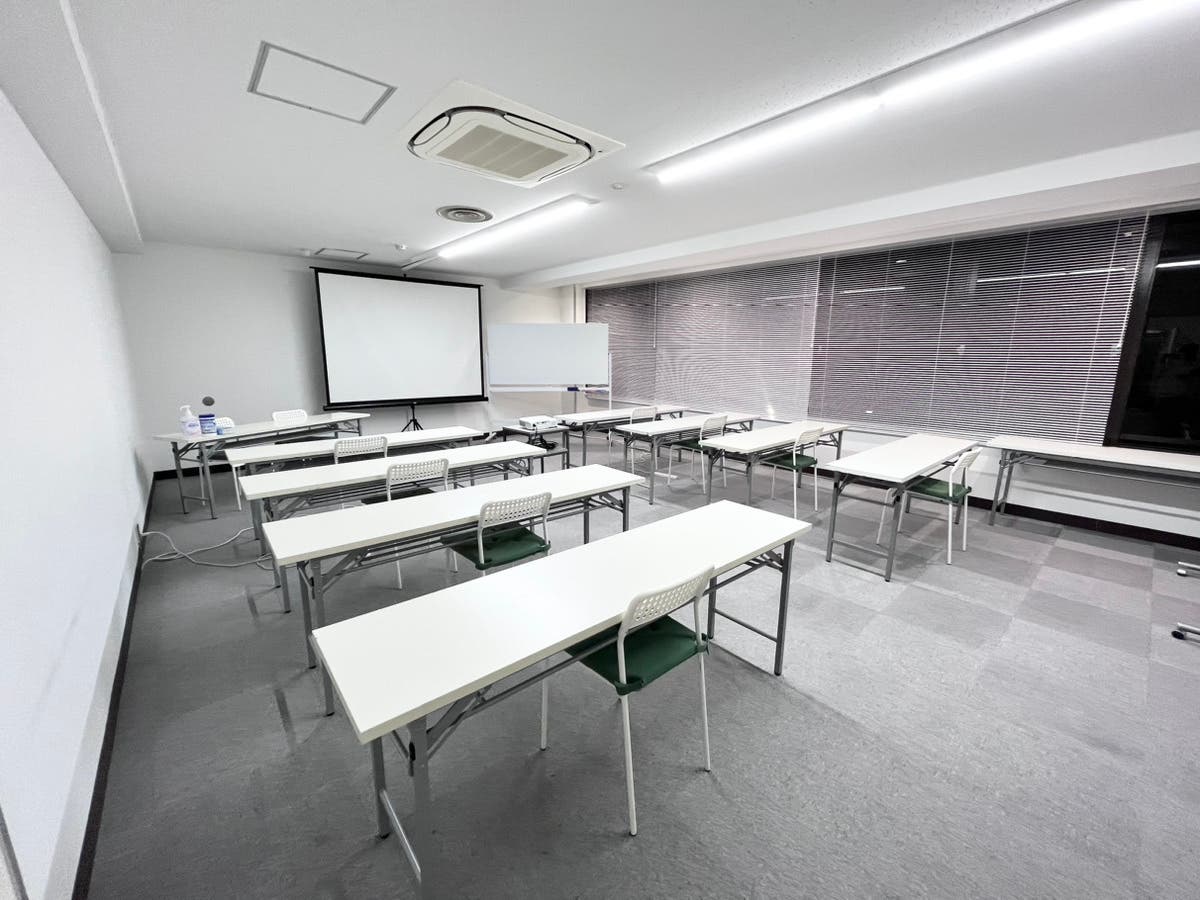 ⭐NEW⭐【馬喰町駅徒歩１分✨】会議・研修・試験会場・WEBセミナー・ZOOM快適ビジネス仕様■4階D会議室の写真1