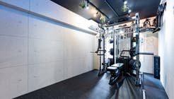 【新宿駅2分】D5出口10秒|超駅近🚶|地域最安|高性能設備|備品多数|清潔感✨|毎日清掃🧹|レンタルジムの写真2