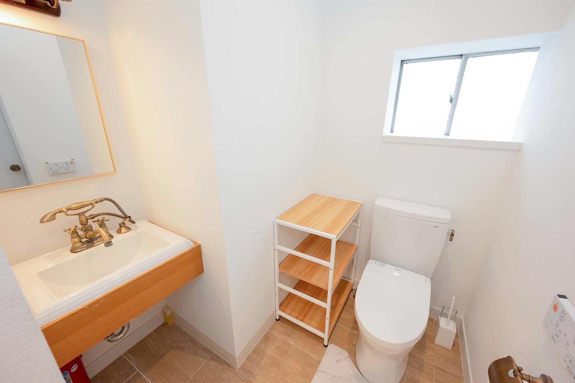 【秋葉原駅から5分】最大150㌅投影可・65㌅ディスプレイ/24時間・着席35名/超広い/パーティ・歓送迎会の写真22