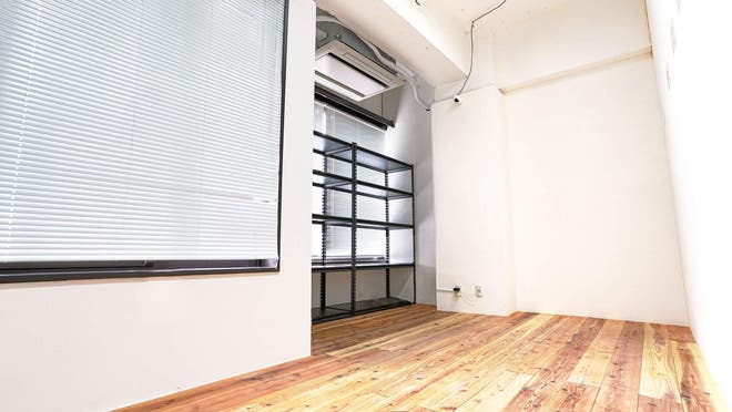 JR「川崎」駅から徒歩10分|白ホリと黒背景が使える無料機材が豊富に揃った格安レンタル撮影スタジオの写真11