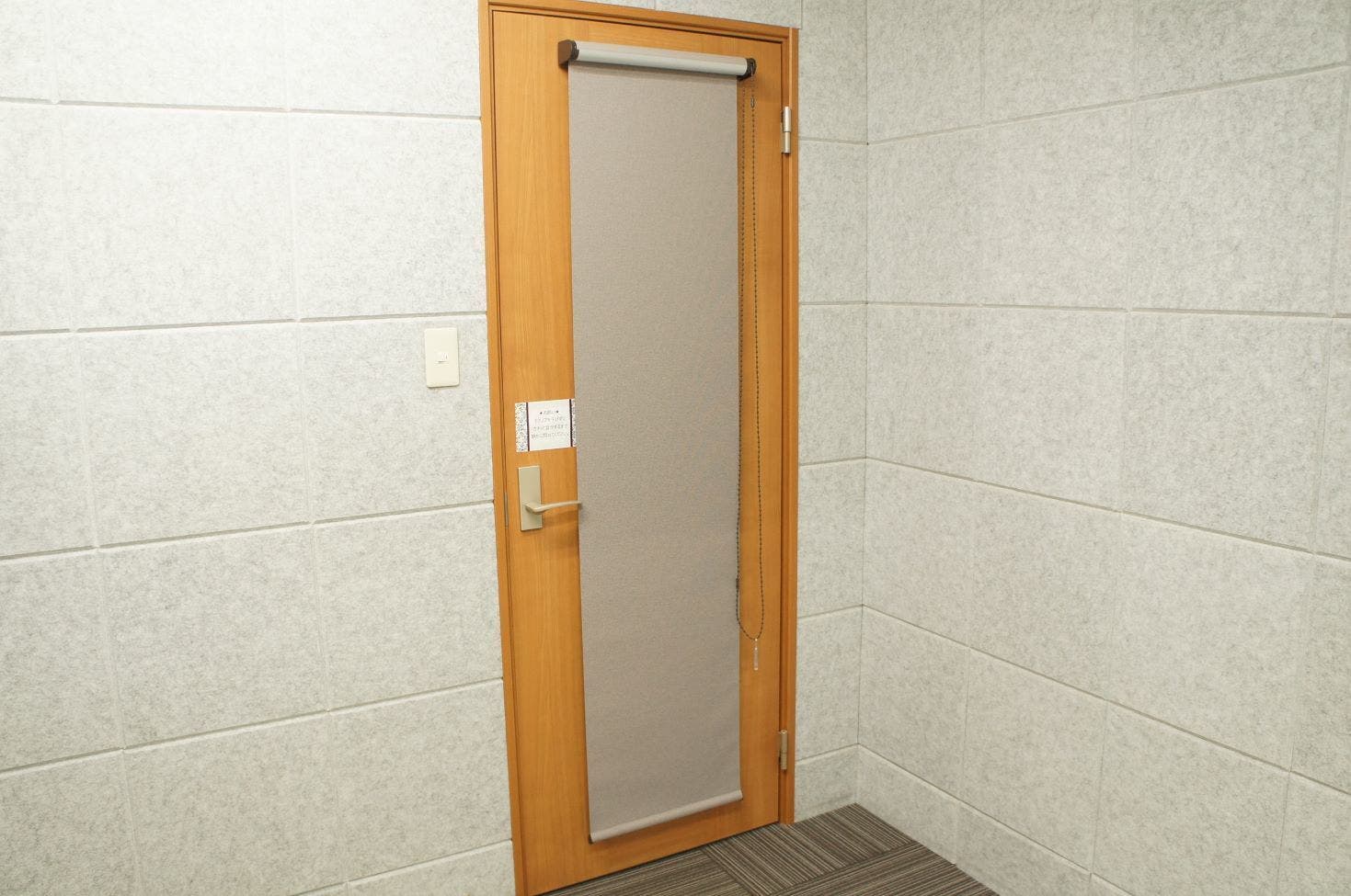 Cスタジオ／ダンスや楽器の個人練習に最適♪ 大型鏡に防音仕様の個室空間はスピーカーやモニターが使い放題!!の写真19