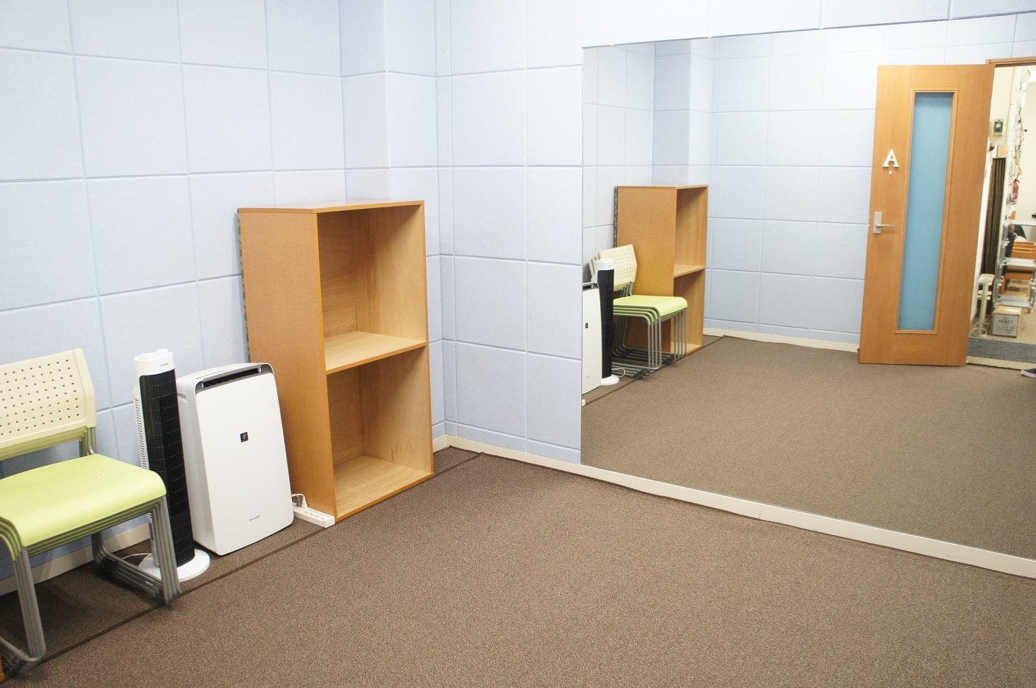 Aスタジオ／リノリウム床仕様でバレエの個人練習に最適♪ 大型鏡に防音仕様で各種ダンスにスピーカーが使い放題!!の写真5