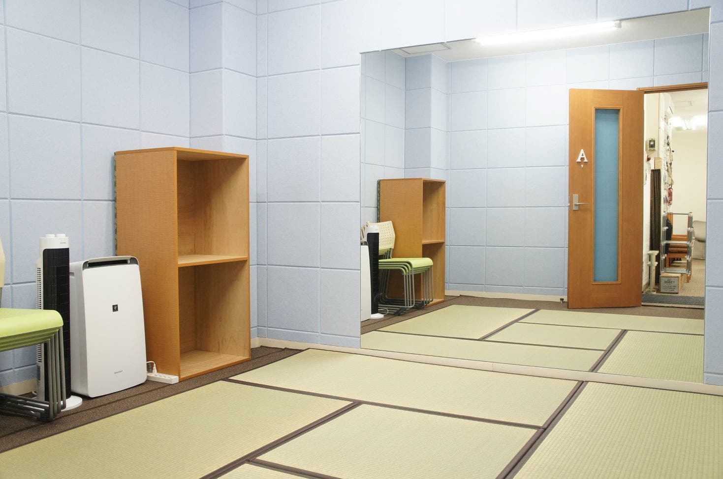 Aスタジオ／リノリウム床仕様でバレエの個人練習に最適♪ 大型鏡に防音仕様で各種ダンスにスピーカーが使い放題!!の写真7