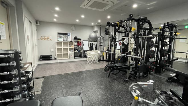 武蔵小杉駅から徒歩5分 広々レンタルジム レンタルシューズ有りの写真3