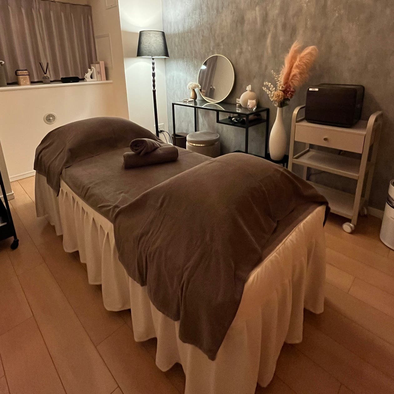 【SPA ROOM４】各線梅田駅徒歩７分 | 完全個室空間 | 電気昇降ベッド | 大判タオル１枚無料！の写真2