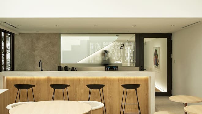 【中目黒スタバ・中の橋すぐ】天高・自然光◎ 対談やカフェ・バーなどの撮影、プレス発表会に最適!の写真4