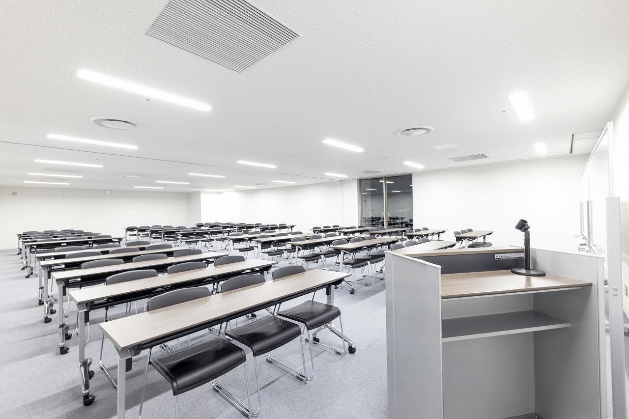 【水戸駅直結徒歩1分】最大90名✨会議室③・④（窓あり）セミナー/研修/講演会/WEB会議/複数面接/レッスンなど◎の写真1