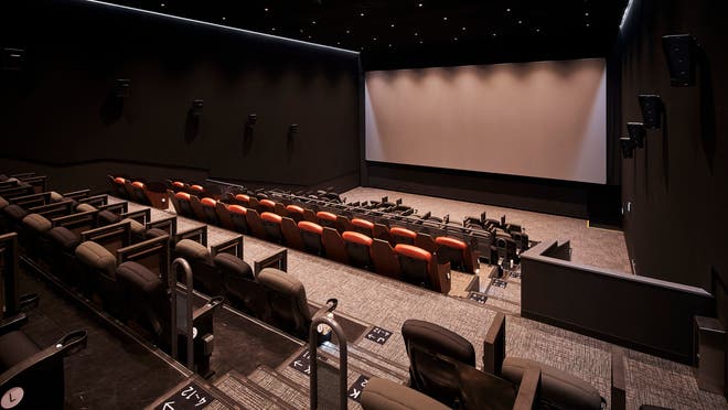 【新利府スクリーン8】映画館がイベントスペースに♪発表会や総会、講演会、表彰式におすすめ!撮影や音楽イベントも歓迎!の写真1