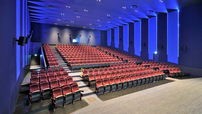 【天童スクリーン1】映画館がイベントスペースに♪発表会や総会、講演会、表彰式におすすめ!撮影や音楽イベントも歓迎!の写真1