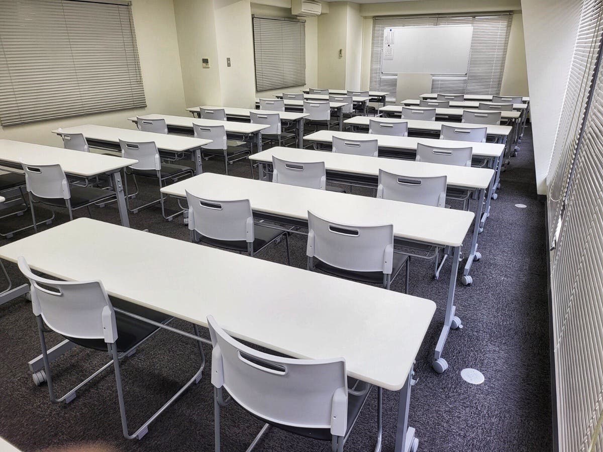 うめきた会議室《エイト５０２》【中津駅3分／梅田駅8分】ゆったり30名／Wifi（光回線）／プロジェクター無料の写真4