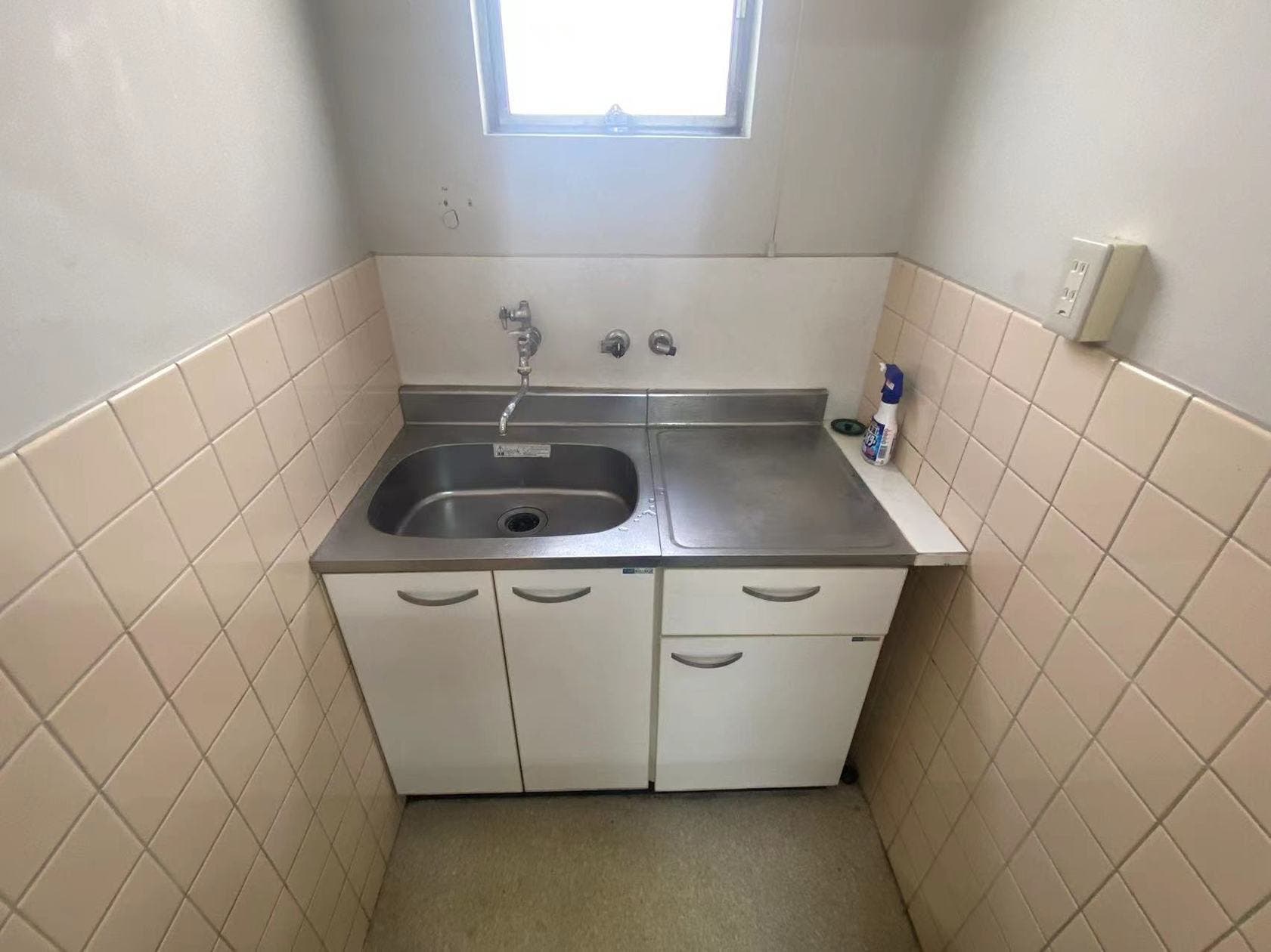 高田馬場平日 1,500円/1h★2A室、同ビル内に2部屋あり！最大16名着席でリーズナブルな貸会議室！の写真4