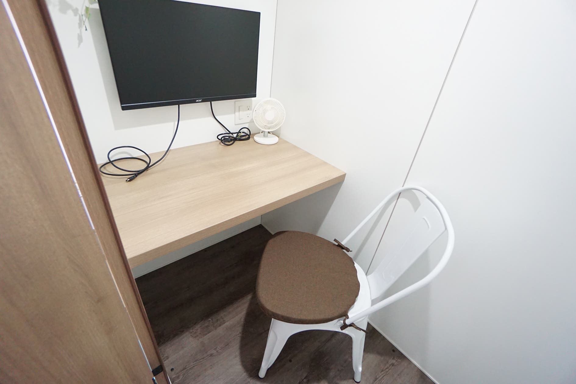 ＜PaO Work 渋谷道玄坂No.1＞道玄坂・マークシティすぐ！1人用個室🚪光回線Wi-Fi📶モニター🖥テレワーク/面接の写真5