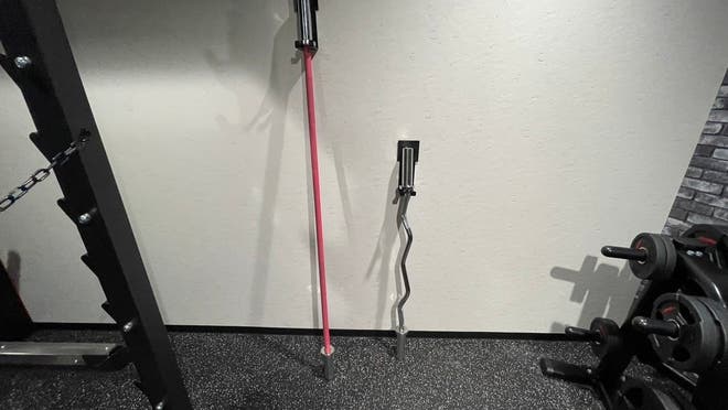 【ハコジム今川駅前店ルーム1】フリーウェイト中心の個室プライベートジム!人の目を気にせずフリーウェイトトレーニングをしよう!の写真8