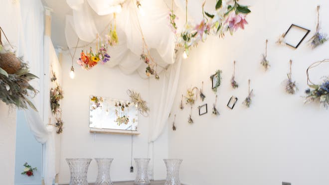 JR大津駅7分|ライティングのしやすい部屋◎2ブース有|ドライフラワー装飾の写真1