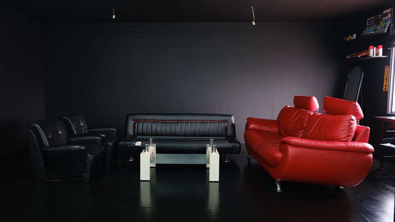 【大阪/京橋駅近】白背景紙、グリーンバック、黒バック、照明エフェクト、プロジェクターなど様々な撮影ができるホリゾント撮影スタジオの写真4