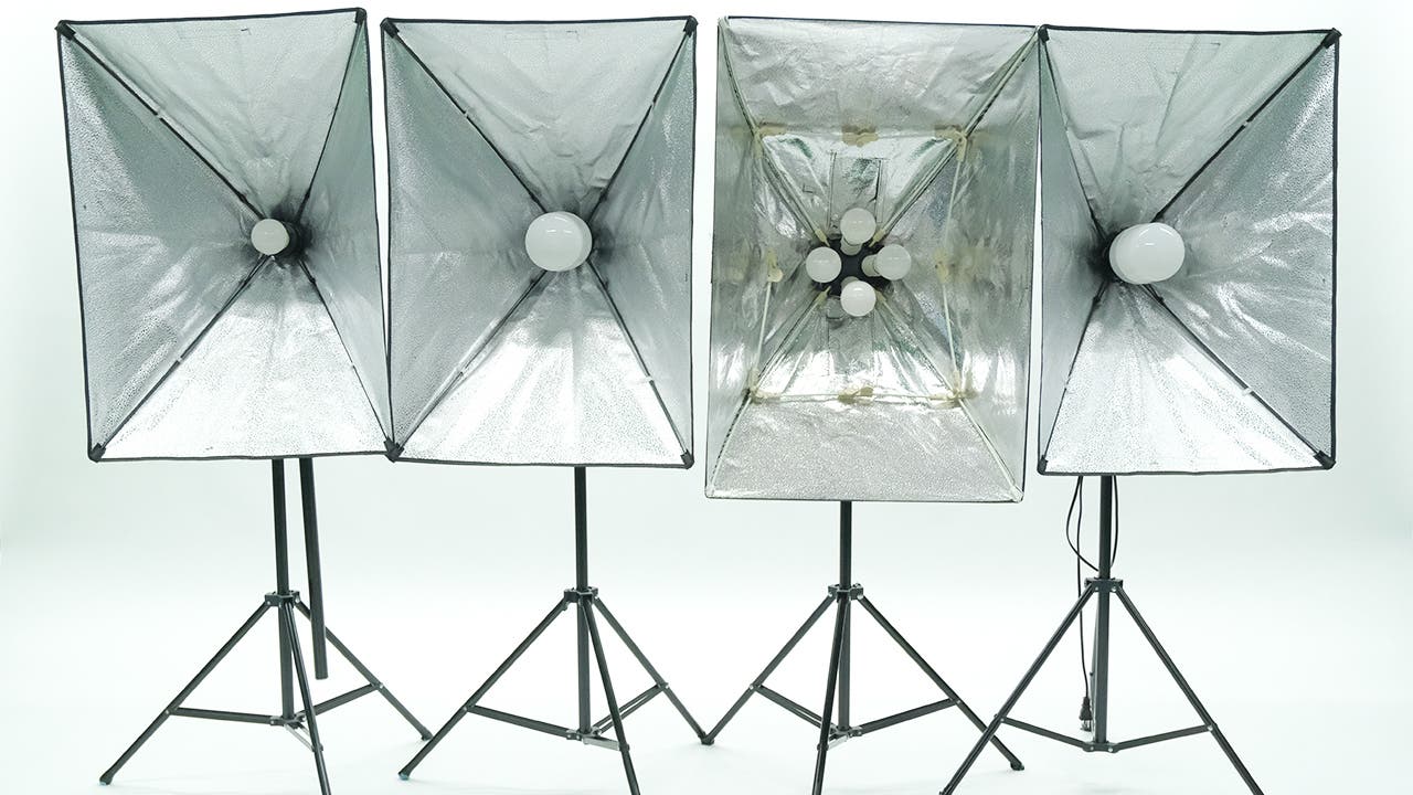 【大阪/京橋駅近】白背景紙、グリーンバック、黒バック、照明エフェクト、プロジェクターなど様々な撮影ができるホリゾント撮影スタジオの写真18