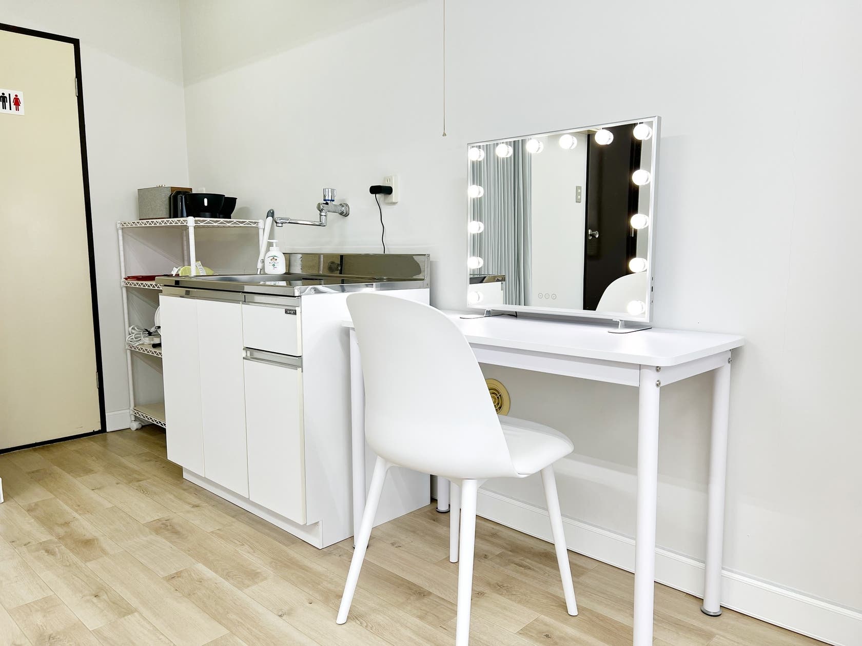 【神保町駅徒歩3分のレンタル撮影スタジオ】令和6年５月オープン！コスパ最強！自然光！撮影用備品無料貸出！の写真24