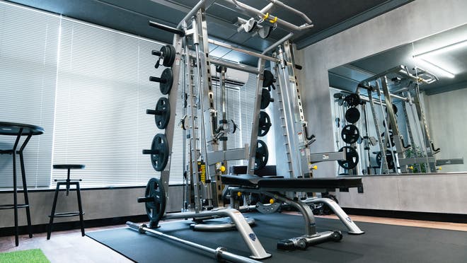 駅チカ♪寺田町駅より徒歩1分|鍛える・撮る・発信する|集中できる完全プライベートジム|パーソナルトレーニングや合トレにの写真2