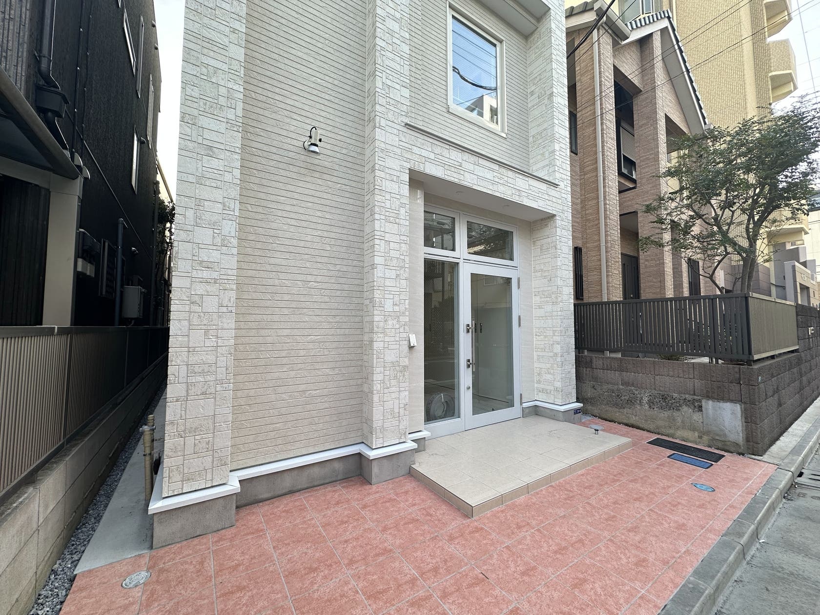 新小岩駅から徒歩4分　1階会議室　長机8台・着席人数30名　の写真4