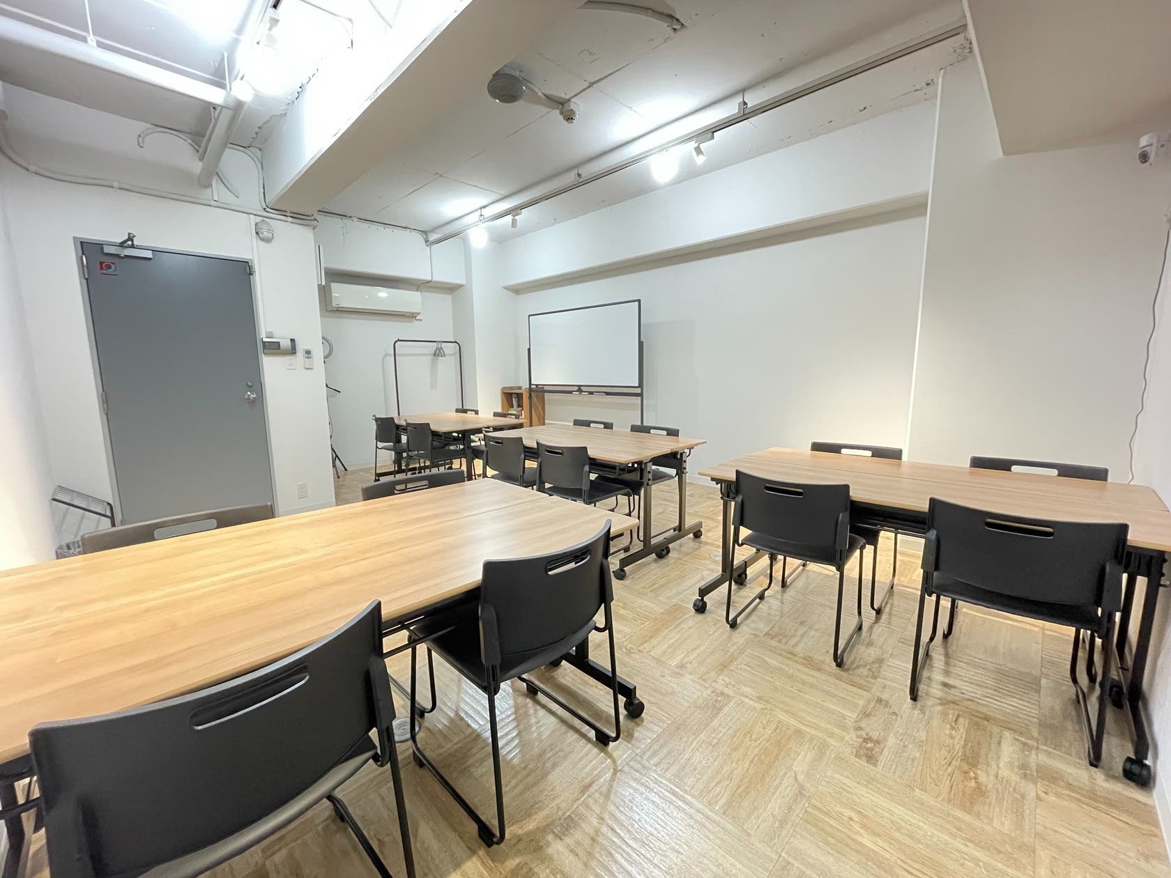 【新大阪駅徒歩5分】ゲスト満足◎研修やセミナーも♪完全個室/オフィスビル/レイアウト自由/男女別トイレの写真8