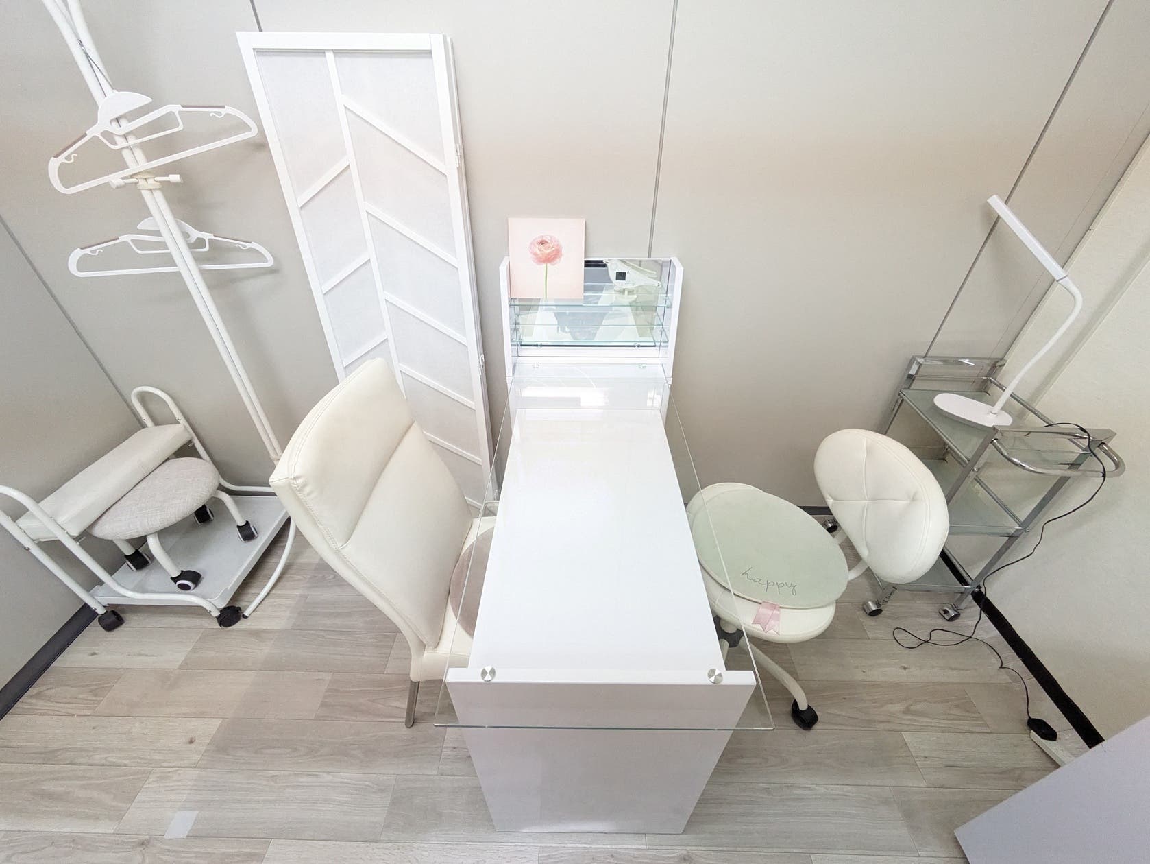 広瀬通 3階3-J【レンタルサロンA】ネイルの施術・練習・レッスンなど幅広く利用可💅 1ブース　1名～2名様⁡までの写真9