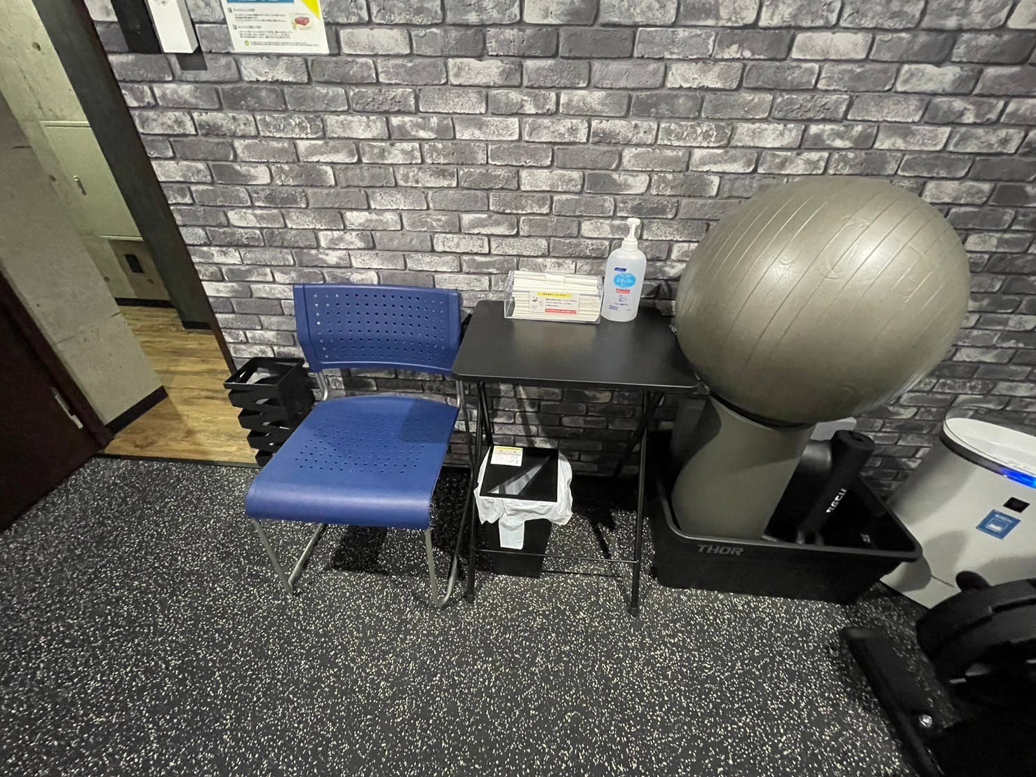 【ハコジム森小路店ルーム3】フリーウェイト中心の個室プライベートジム！人の目を気にせずフリーウェイトトレーニングをしよう！の写真6