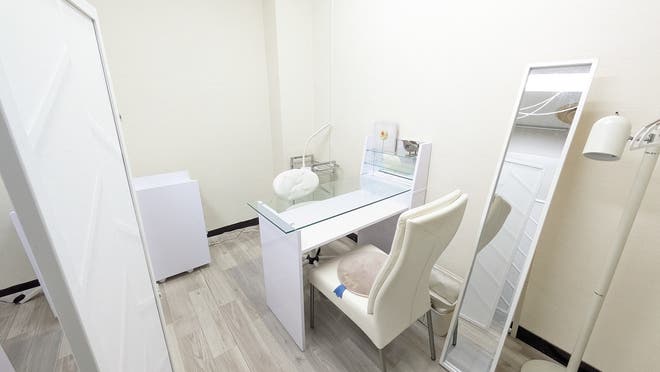 広瀬通 3階3-J【レンタルサロンB】ネイルの施術・練習・レッスンなど幅広く利用可💅 1ブース 1名~2名様までの写真3