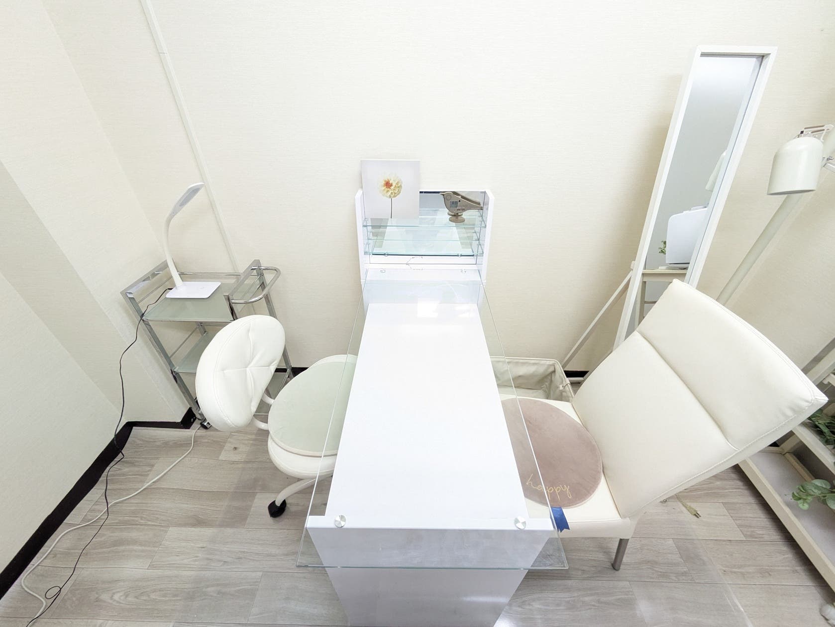 広瀬通 3階3-J【レンタルサロンB】ネイルの施術・練習・レッスンなど幅広く利用可💅 1ブース　1名～2名様⁡までの写真6