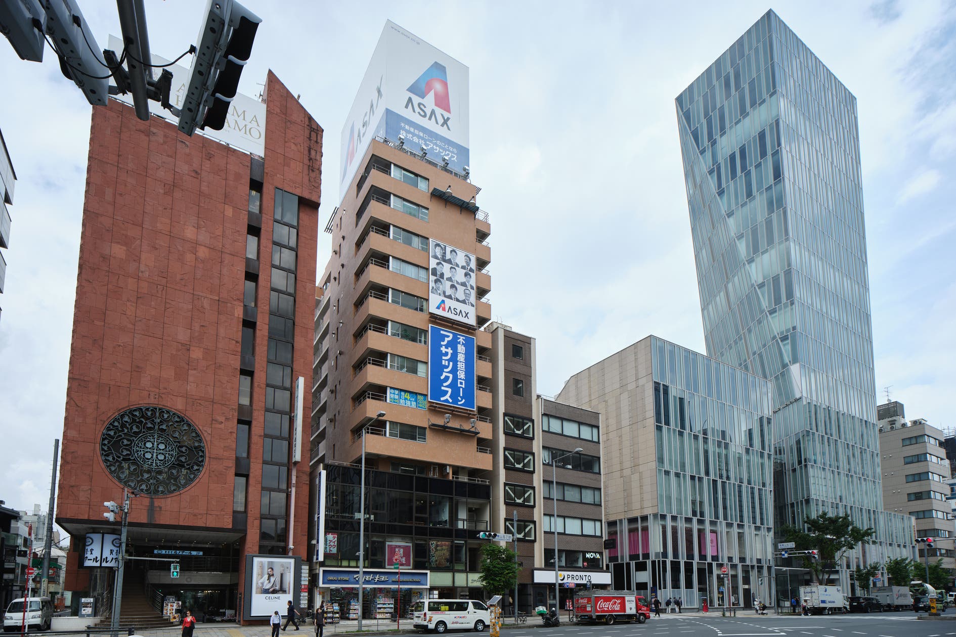 表参道駅徒歩1分の好立地。質の高いデザイナーズ家具を用意した最大124名用スペース。の写真12