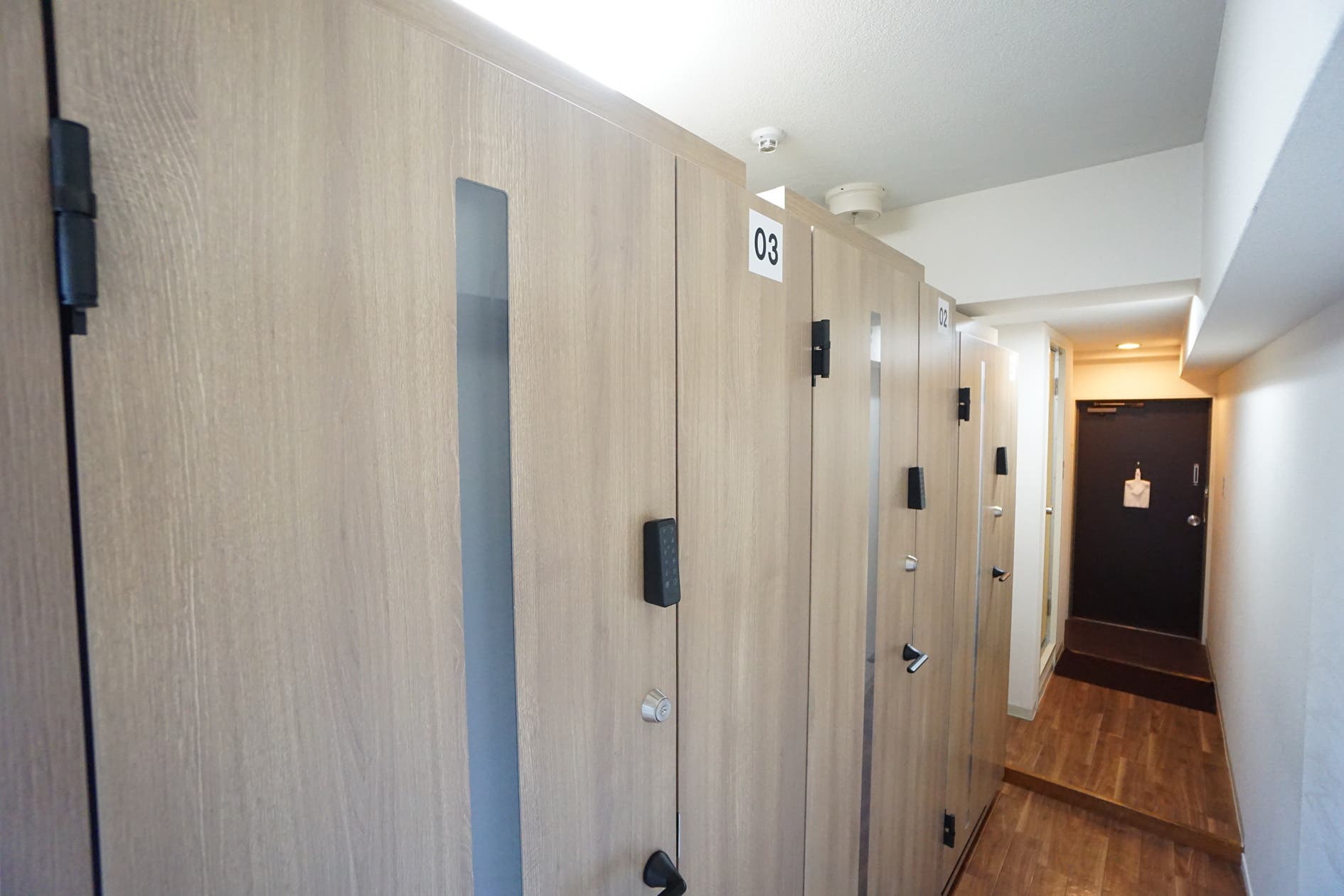 ＜ワークブース桜木町No.2＞地下鉄桜木町駅南2A出口すぐ！1人用個室🚪光回線Wi-Fi📶モニター🖥電源🔌テレワーク/面接の写真6