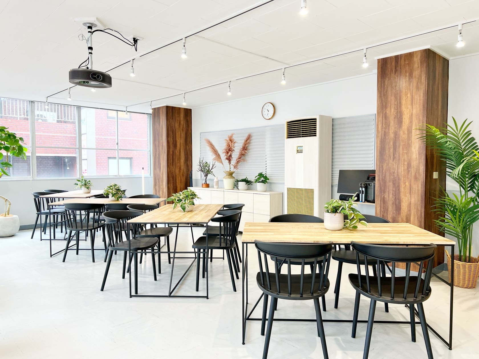 🎄クリスマス＆忘年会🥂神田駅1分🚶‍♂️最大48名🪑120㌅スクリーン＆65型モニター🎤24時間[26]の写真9