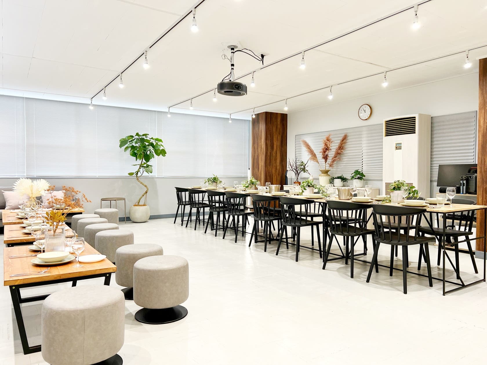 🎄クリスマス＆忘年会🥂神田駅1分🚶‍♂️最大48名🪑120㌅スクリーン＆65型モニター🎤24時間[26]の写真21