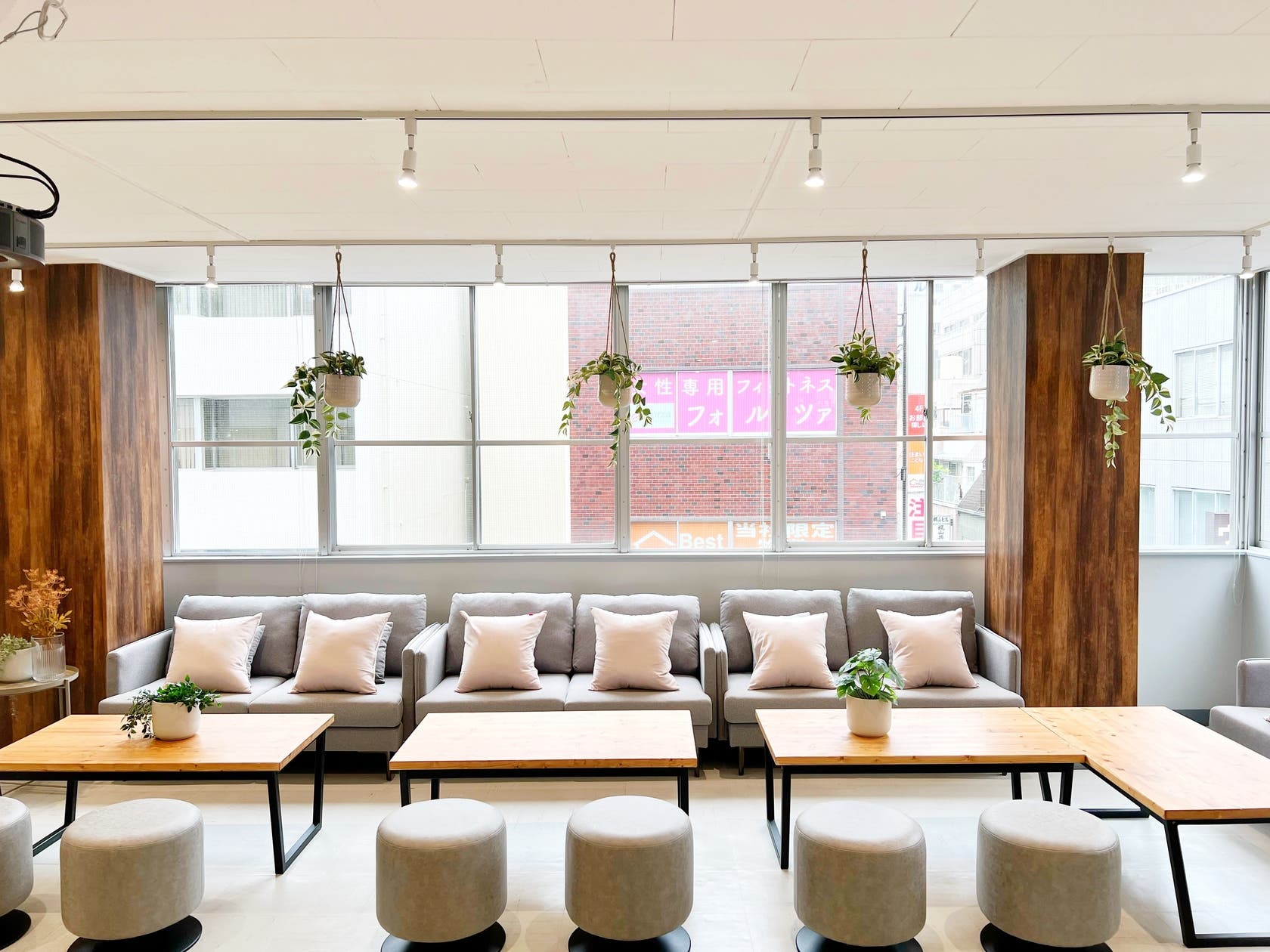 🎄クリスマス＆忘年会🥂神田駅1分🚶‍♂️最大48名🪑120㌅スクリーン＆65型モニター🎤24時間[26]の写真15